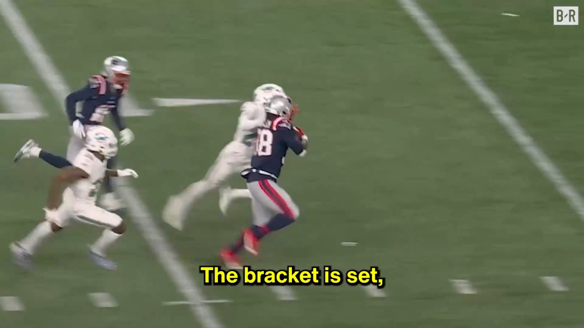 Packers' Micah Parsons Posts Rehab Videos After Surgery on Knee Injury